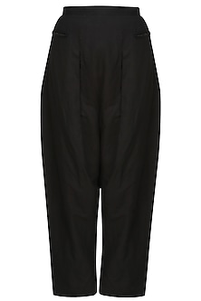 Kapda By Urvashi Kaur: Designer Kapda By Urvashi Kaur Kurta Sets ...