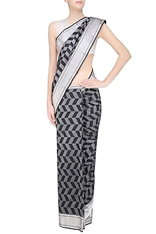 Raw Mango: Buy Raw Mango Designer Sarees, Kurta Sets, Dresses, Lehengas ...